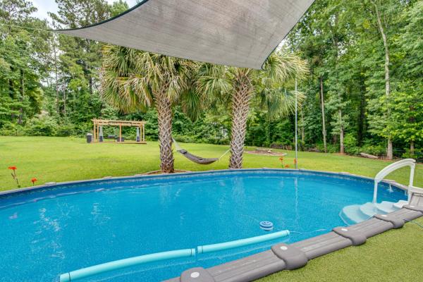 Pool, Hot Tub & Game Room! Stockbridge Oasis - Stockbridge, GA