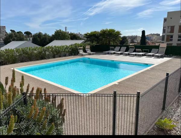 Apartment With Sea View And Pool - Nice