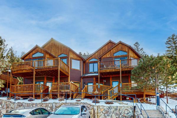 Two Br Condo W/ Brand New Hot Tub And Great Views! - Estes Park, CO