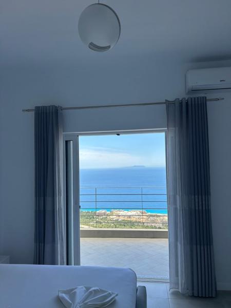 Vila Jona Palasë - Dhërmi