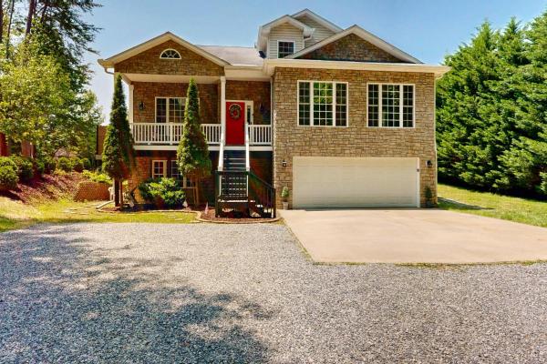 Family-friendly Waterfront Retreat With Game Room, Ev Charger, & More! - Bumpass, VA