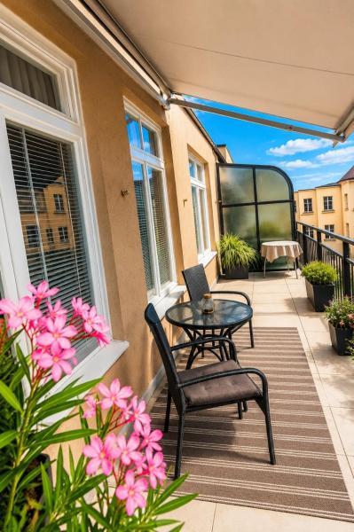 Top-floor Terrace Apartment With Free Parking In Prague Centre - Prague