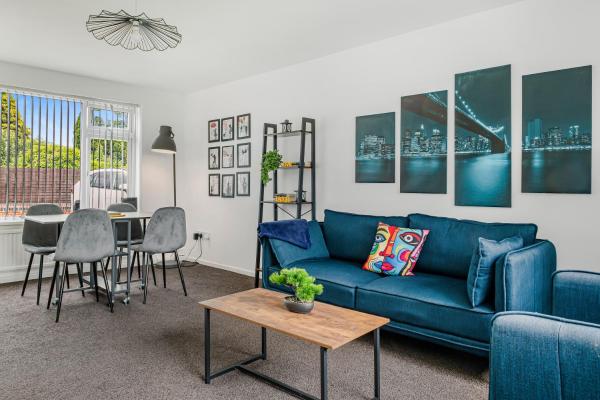 5br House With Private Driveway Near City Centre And Wollaton Park - Sleeps 10 - Derbyshire