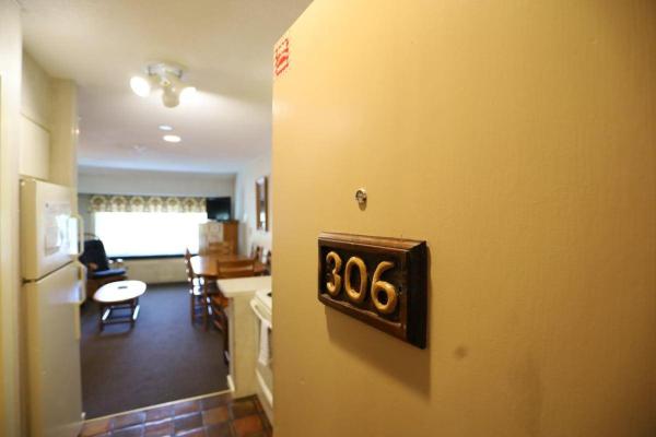 Inns Of Waterville Valley 306 Two Bedroom Unit At Inns Of Waterville Valley - Waterville Valley, NH