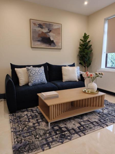 House, Sutton Coldfield,great Location - The Royal Town of Sutton Coldfield