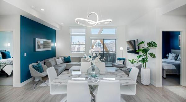 Level-up Elegance | Stunning 2br Lohi Loft | Walk To 44+ Restaurants - Denver, CO