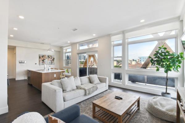 Rose All Day | 2br Lohi Loft | Walk To Ball Arena | Dog-friendly - Denver, CO