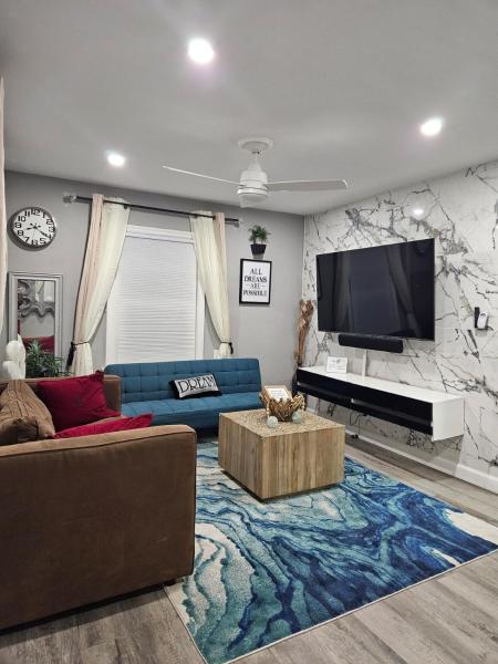 Cozy 2b Home In Delmar Loop With Newly Renov Bathroom - Kirkwood, MO