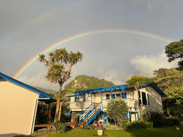 Punakaiki Beach Hostel - West Coast