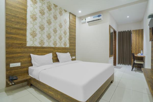Townhouse Sector 121 Balongi Formerly Mohali Inn - Mohali