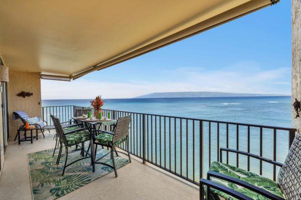 Oceanfront Corner Unit - Amazing Sunsets Tropical Breezes & 2 Oceanfront Lanai - Maui, HI