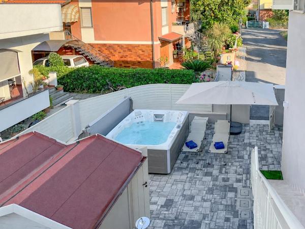 Villa Emilia Sky Jacuzzi - Pietrasanta