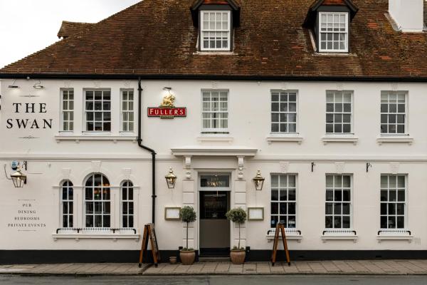 The Swan - Arundel