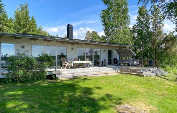 Amazing Home In Kristinehamn With Lake View - Kristinehamn