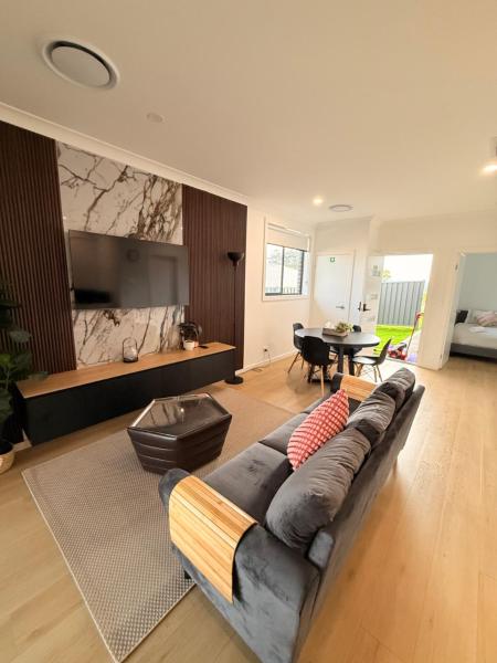 Modern 2 Bedroom Retreat At Gillieston Heights - 마이틀랜드