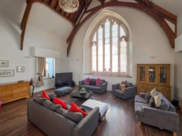 St Albans Church - 28165 - South Wales