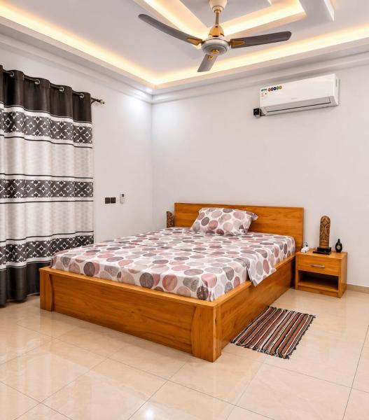 Grand Studio Meublé à Lomé - Togo