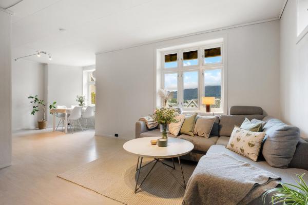 Spacious Garden Apartment In Bergen With Streetparking - Bergen