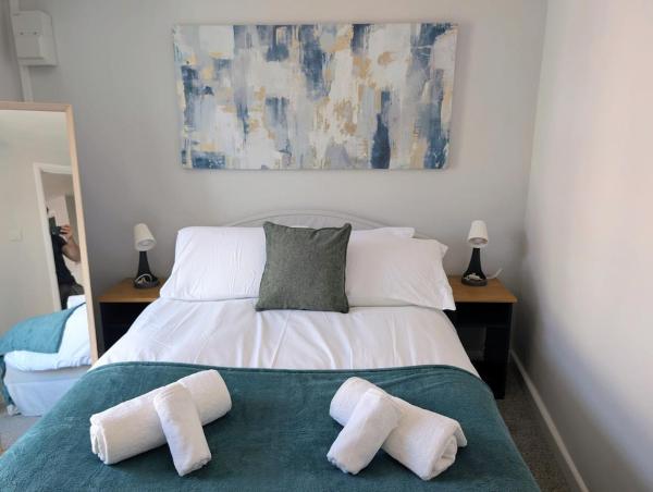 Ocean City Town Retreat - Noss Mayo