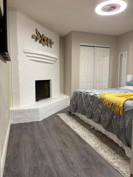 Sleeps 16 Budget-friendly Spacious Haven - 알링턴