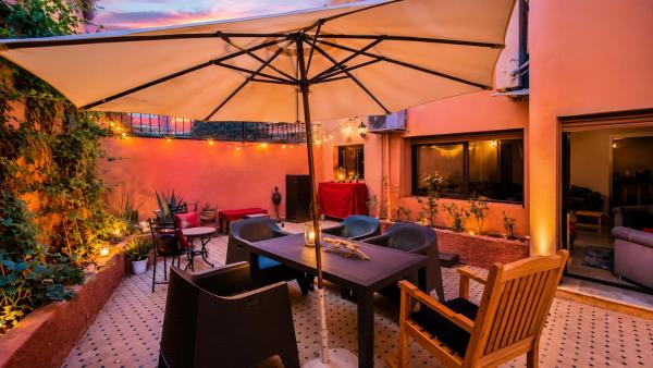 Spacious 3 Bedroom Duplex With Free Parking And Private Tropical Terrace Near Jardin Majorelle - Marrakesh