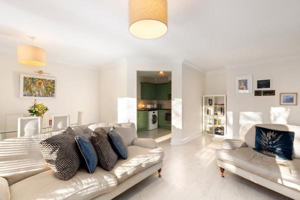 Relax And Rest In Rathlin Hall, Dublin 15 - Dunboyne