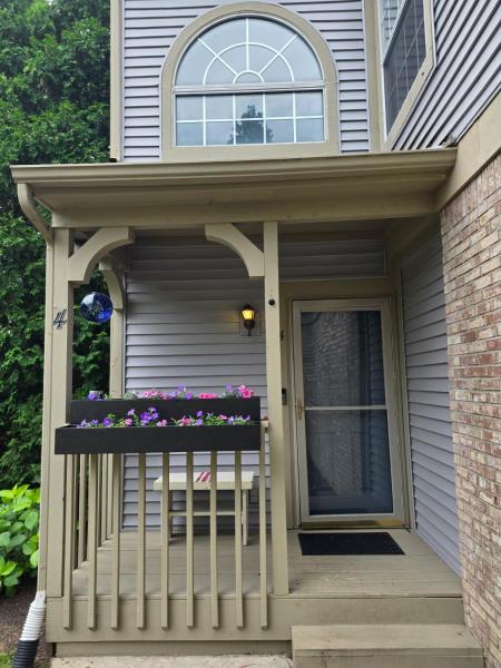 2-bedroom Apartment In Tranquil Indianapolis With Ac Comfort - Indianapolis, IN