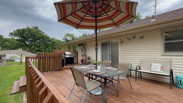 Modern Home Near Arrowhead Stadium Sleeps 7 - Kansas City