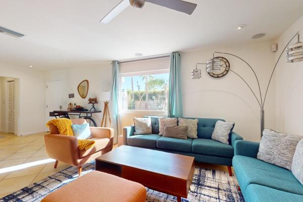 East Venetia Manor - 3515 - Palm Springs, CA
