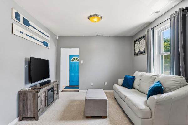 Comfortable Modern Home Near Jersey Shore Beaches & Shops - Wildwood, NJ
