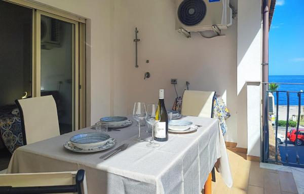 1 Bedroom Gorgeous Apartment In Mazzeo - Taormina