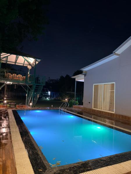 Luxurious Farm To Stay - Noida