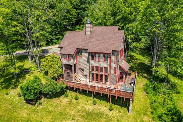Chalet Across From Holiday Valley Walk To Lifts - Ellicottville, NY