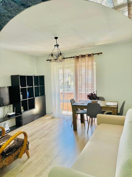 Mollys Apartment 1 - Pogradec