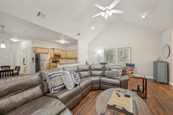 Walk To At&t Stadium! Modern Family Oasis Sleeps 8 - Arlington, TX