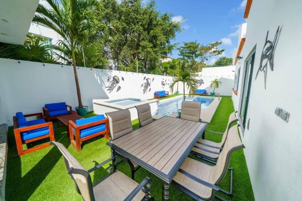 Private Pool - 4 Bedroom Villa - Great Location - Cancún