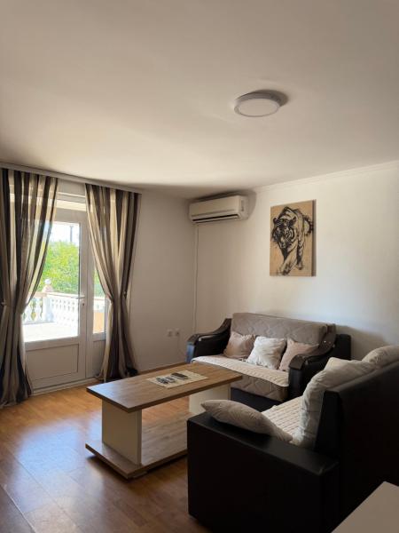 Apartments Ana - Airport Shuttle Option - Podgorica