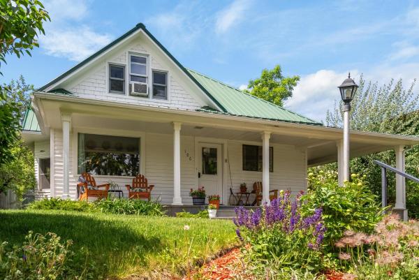 7th Street Bungalow - Livingston, MT