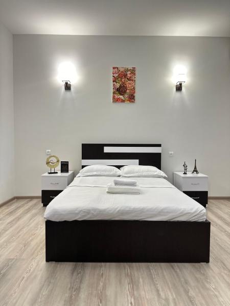 2 Bedroom Family Unit With Shared Backyard - Armenia