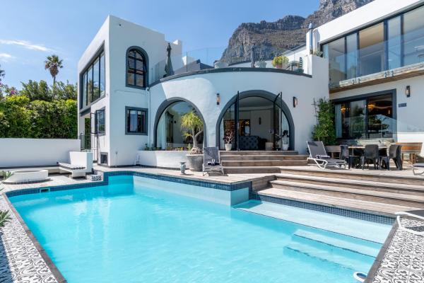 Rico Luxury Rental - Camps Bay