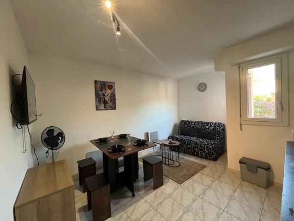 Studio Avec Piscine à 1km De La Plage - Cavalaire-sur-Mer