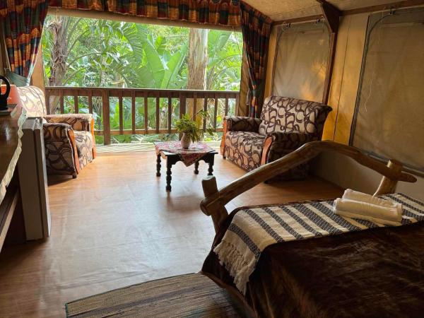 Monty - 2 Sleeper Glamping Tent In A Forest - Port Edward