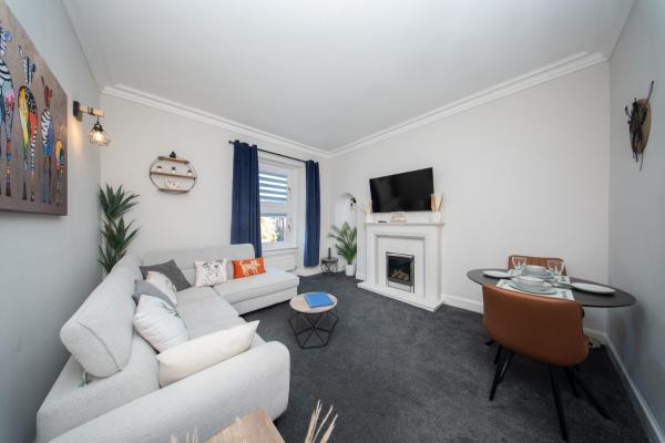 Broughty Ferry One Bedroom 1st Floor Maisonette - Dundee