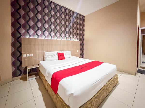 Reddoorz At Hotel Charvita Kupang - Kupang