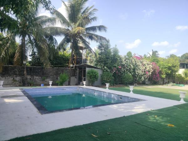 Sunny 2 Bedroom Villa With A Big Garden And Pool - Thane