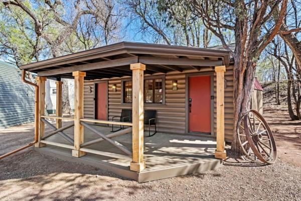 Enchanting Rustic Cabins With Outdoor Gathering Areas Near Garden Of The Gods In Colorado Springs, Colorado - Colorado Springs, CO