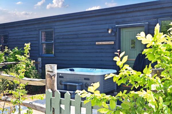 The Old Toolshed - Hythe