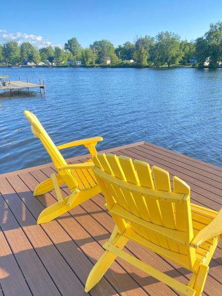 River Front With Fenced In Yard, Dock And Pet F - Phoenix, NY