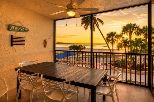 Carlos Pointe 115 - Fort Myers Beach, FL