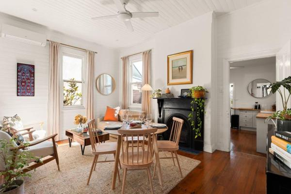 Charming Leichhardt Cottage With Bbq Deck - Rosebery